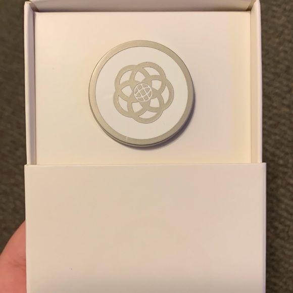 Disney | Jewelry | Brand New Disneys Epcot Logo Limited Edition Series ...